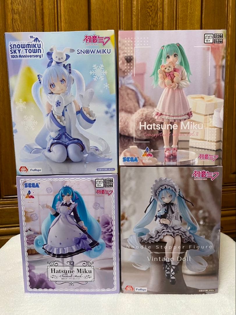 初音ミク　雪ミク　他　4体セットフィギュア　まとめ売り