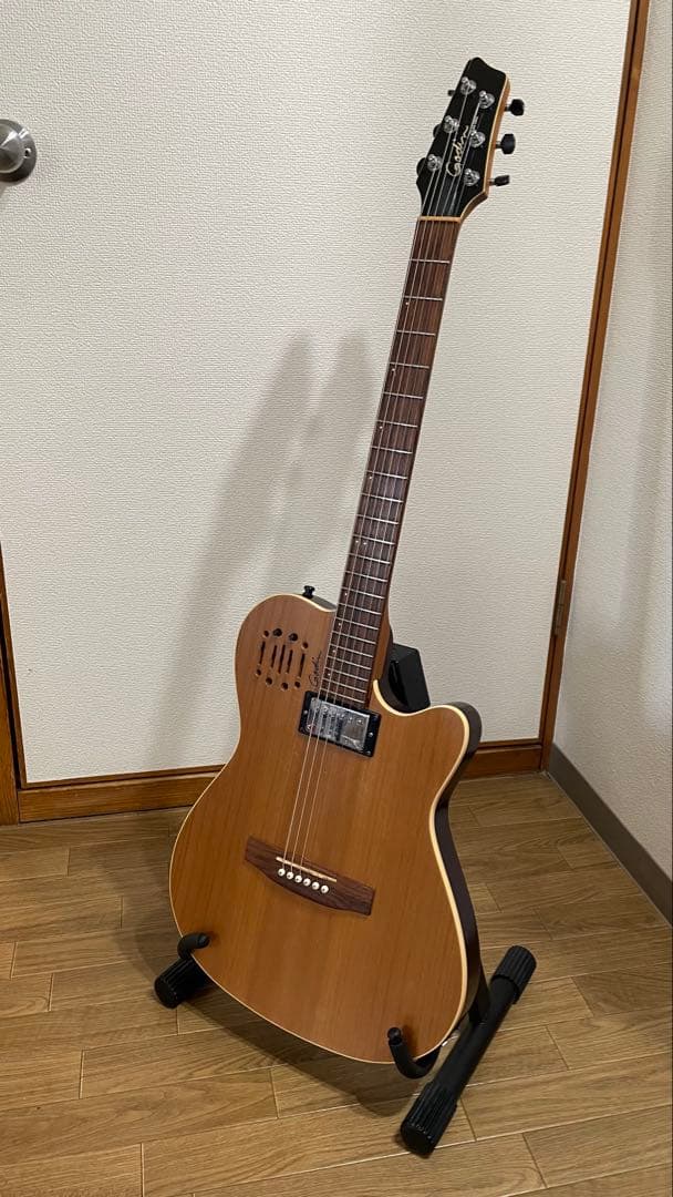 コンディション良好　Godin ゴダンA6 Ultra ナチュラル