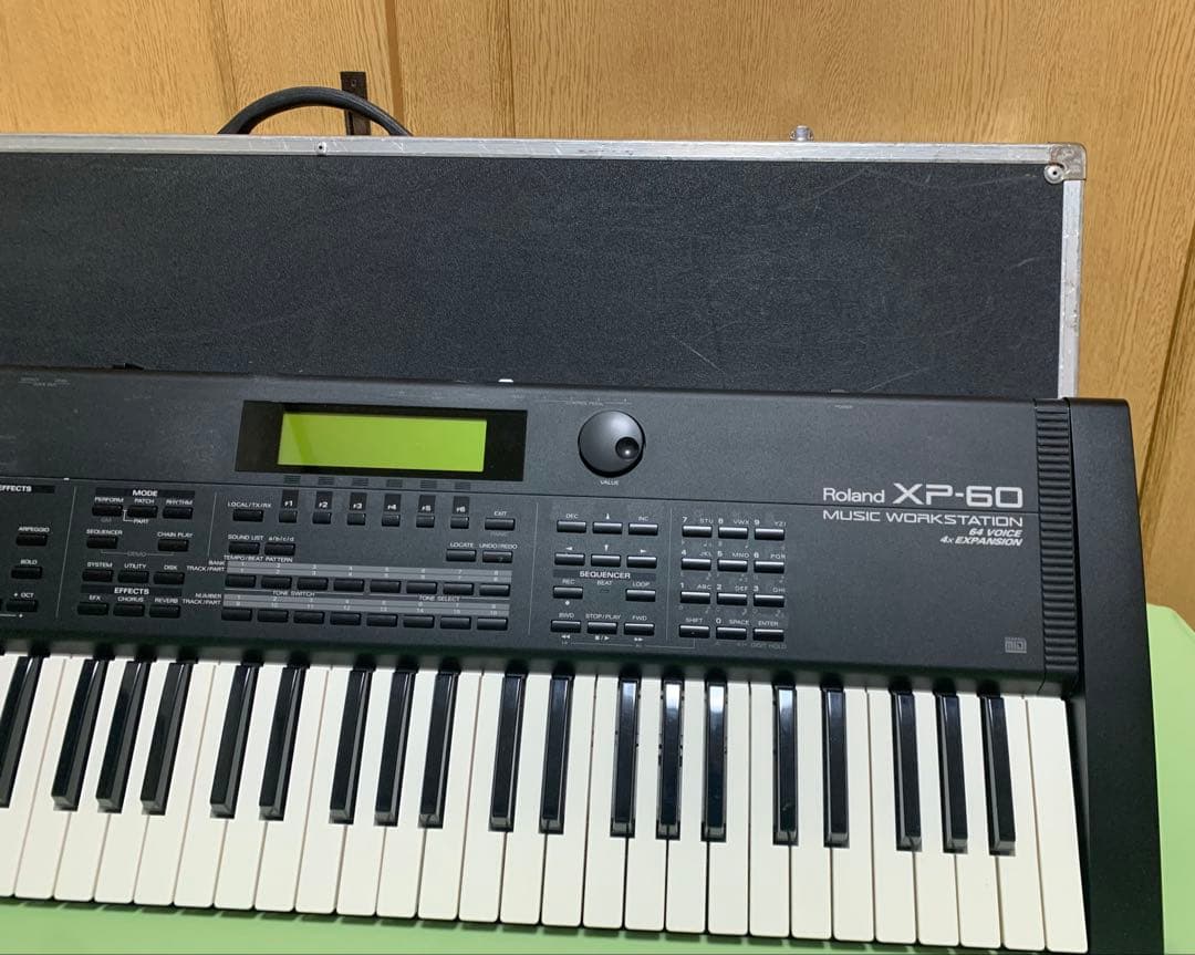 Roland XP-60 ミュージックワークステーション ハードケース付き