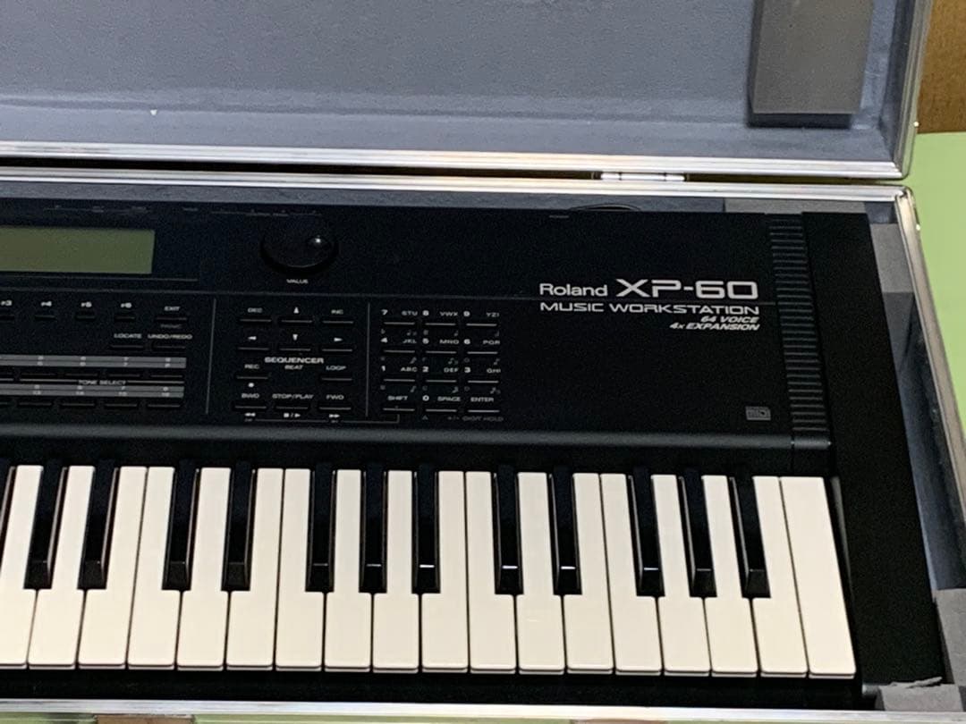 Roland XP-60 ミュージックワークステーション ハードケース付き