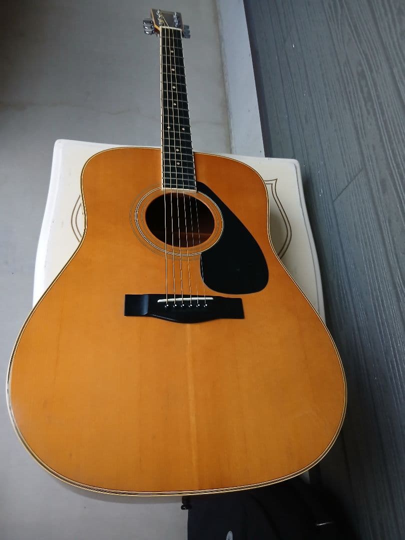 YAMAHA FG-301B オレンジラベル。