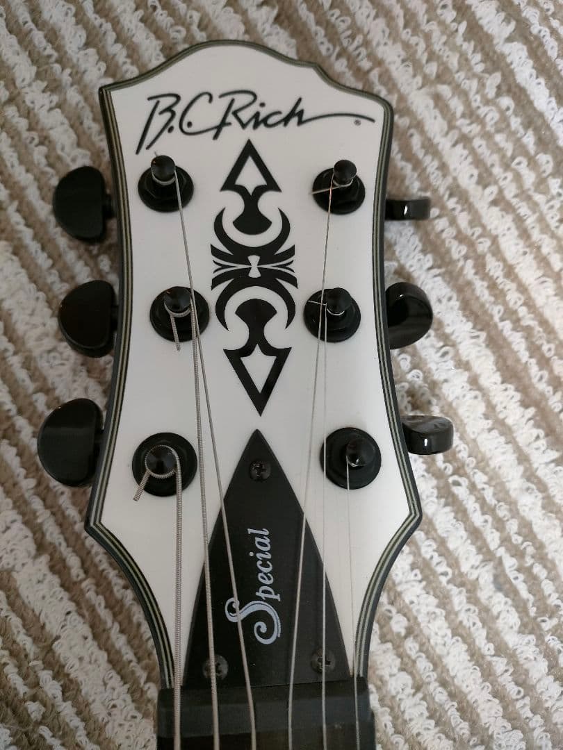 B.C.Rich mockingbird Special　エレキギター生産完了品