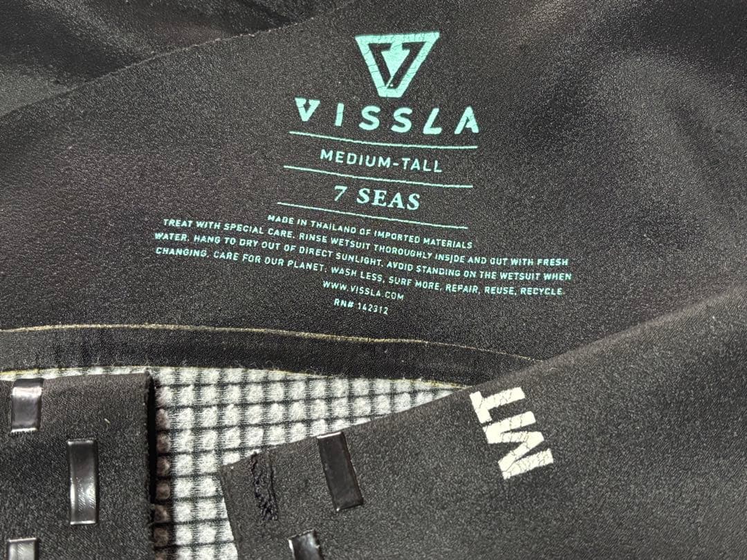 井上翔太 VISSLA 7Seasフルスーツ 2/2mm MT ウェット
