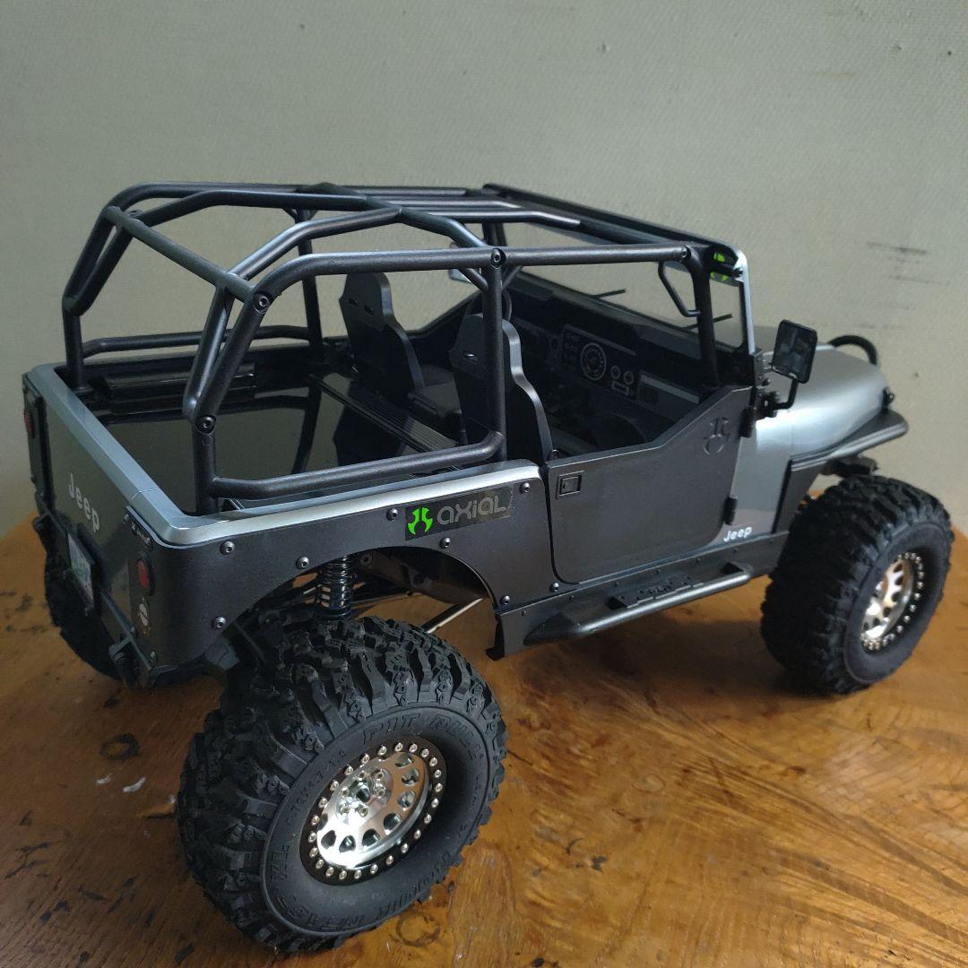 アキシャルSCX10 III Jeep CJ7