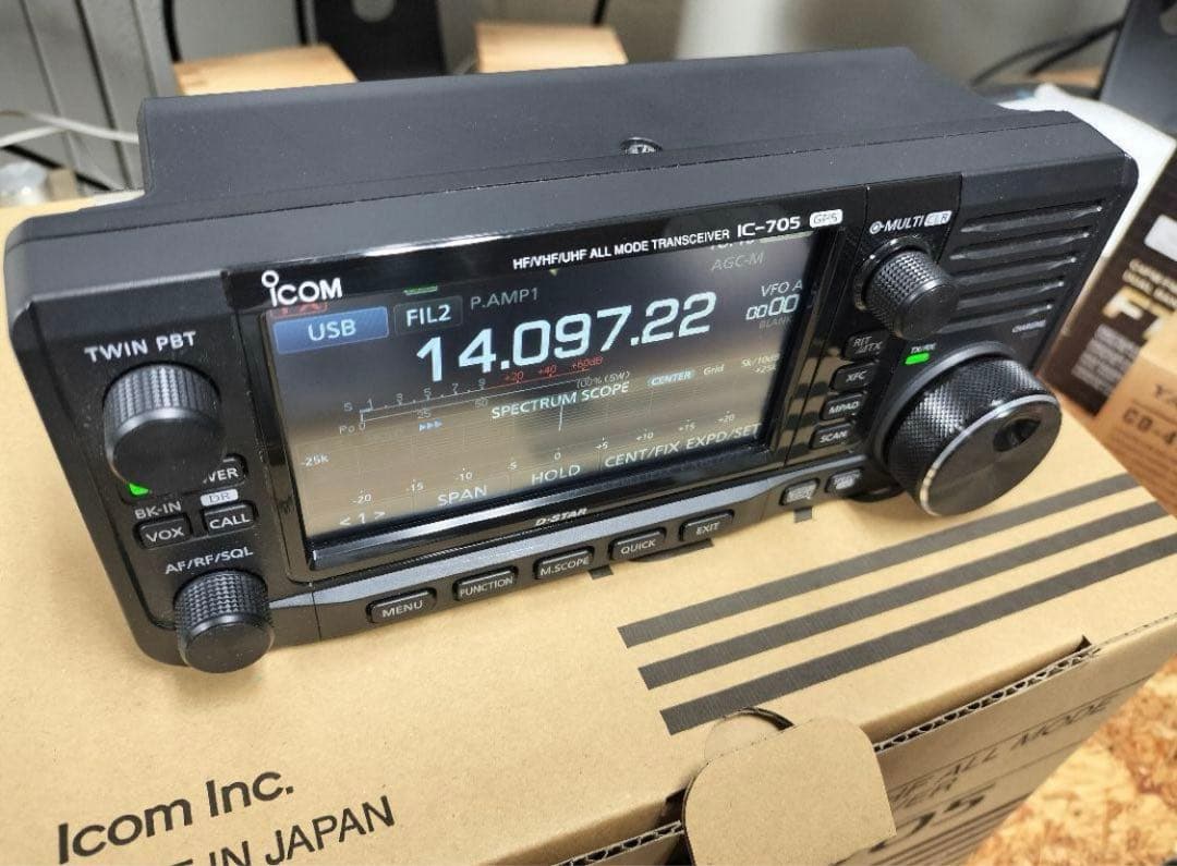 Icom IC-705 トランシーバー D-STAR対応　保証1年付
