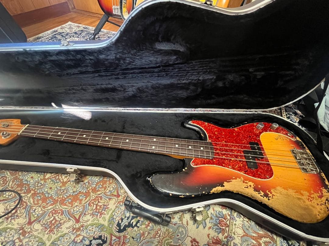 1990年FenderUSA American Vintage bass 62