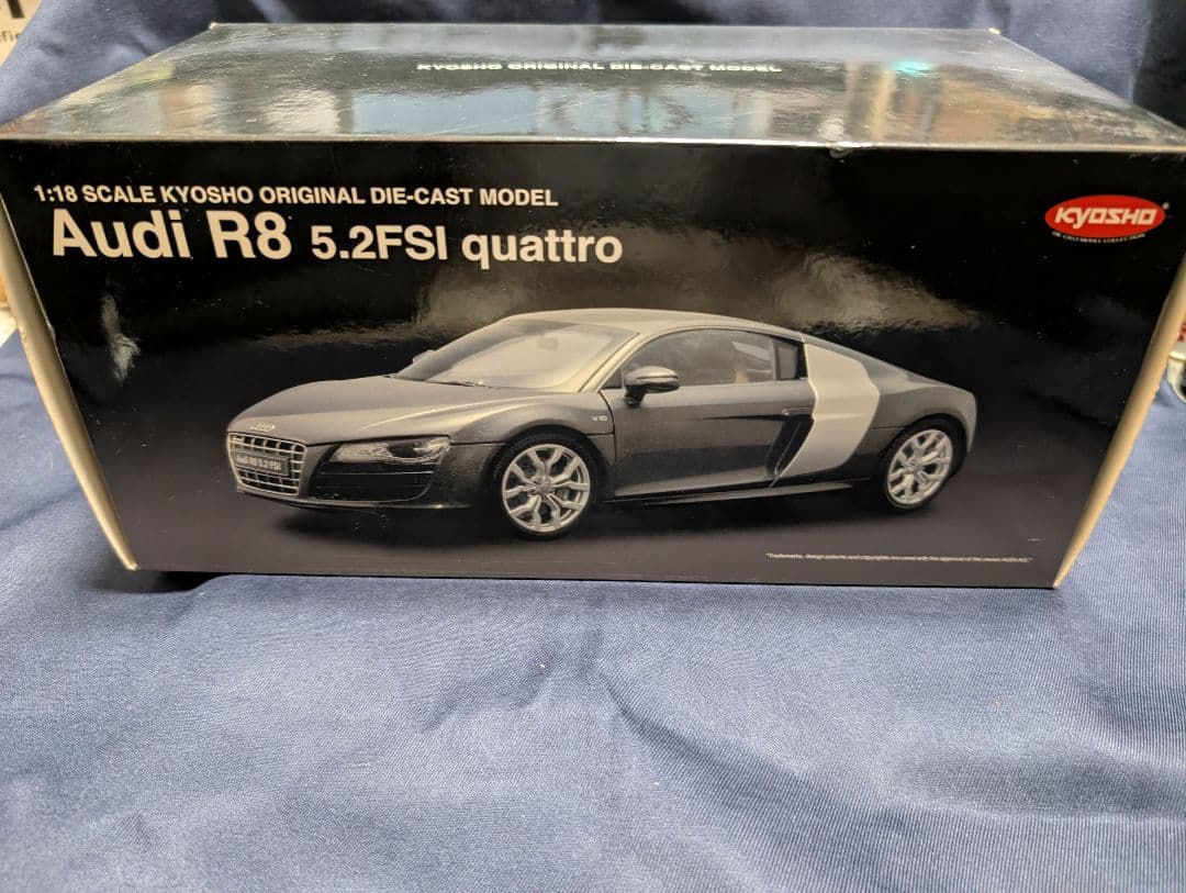 京商　1/18 Audi R8 5.2 FSI quattro 難有り