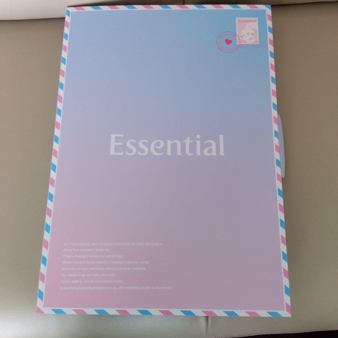 NewJeans　Essential ポスター