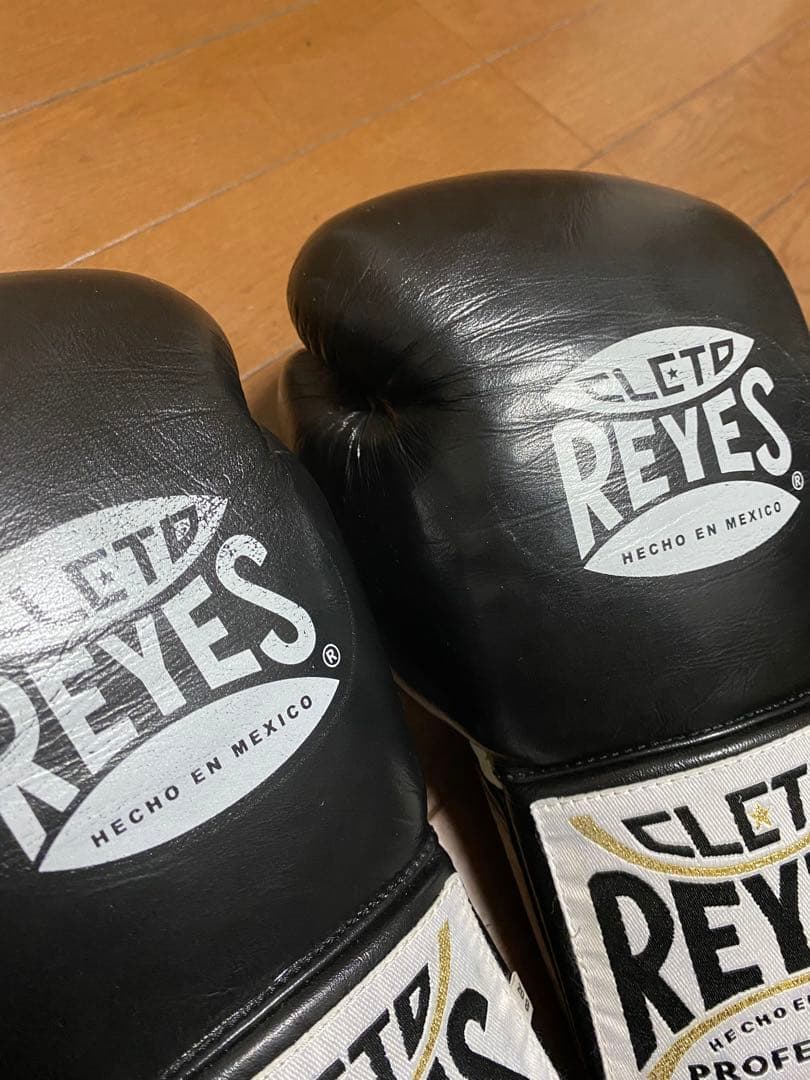 CLETO REYES プロ用ボクシンググローブ 8oz