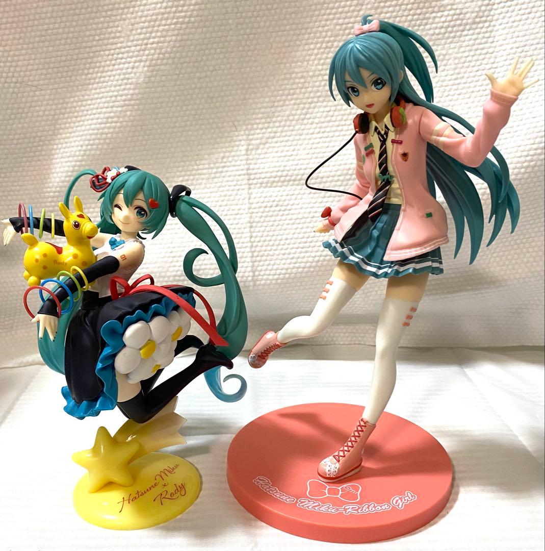 【中古品】　初音ミク　フィギュア　１２点　まとめ売り