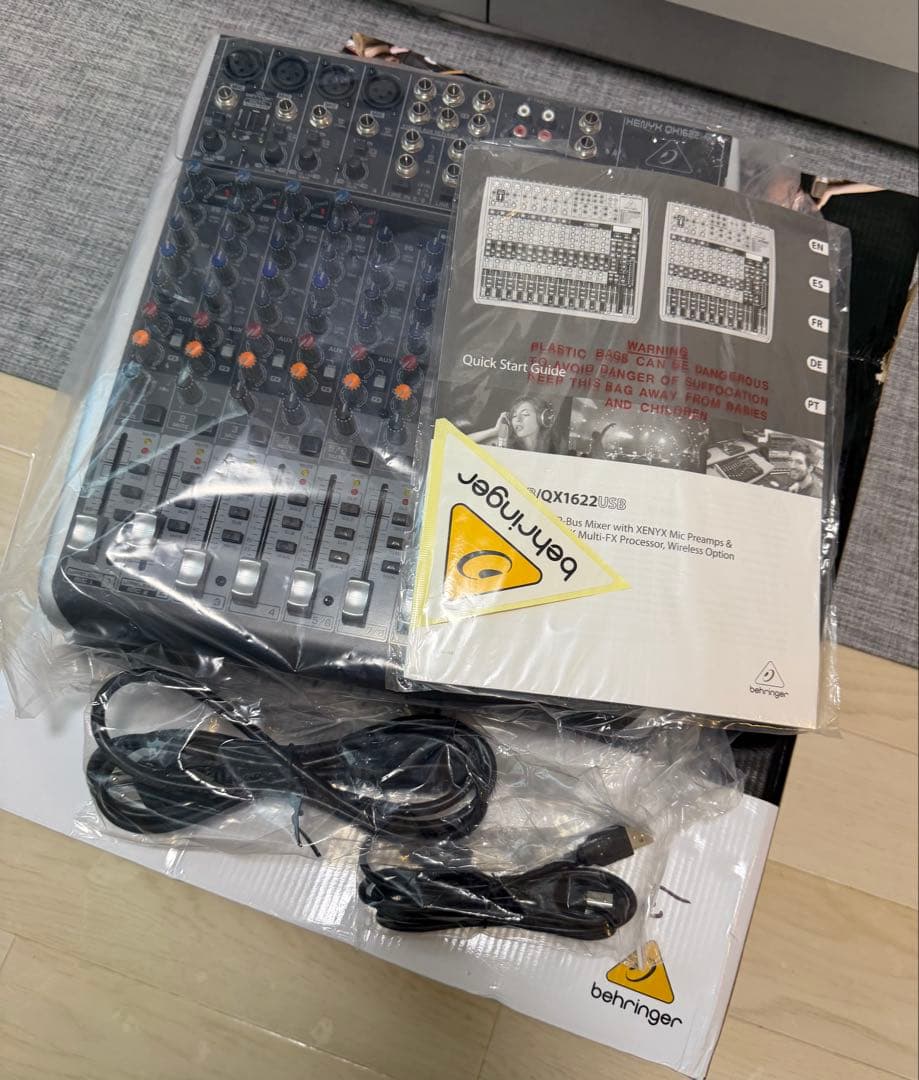【美品】Behringer XENYX QX1622USB