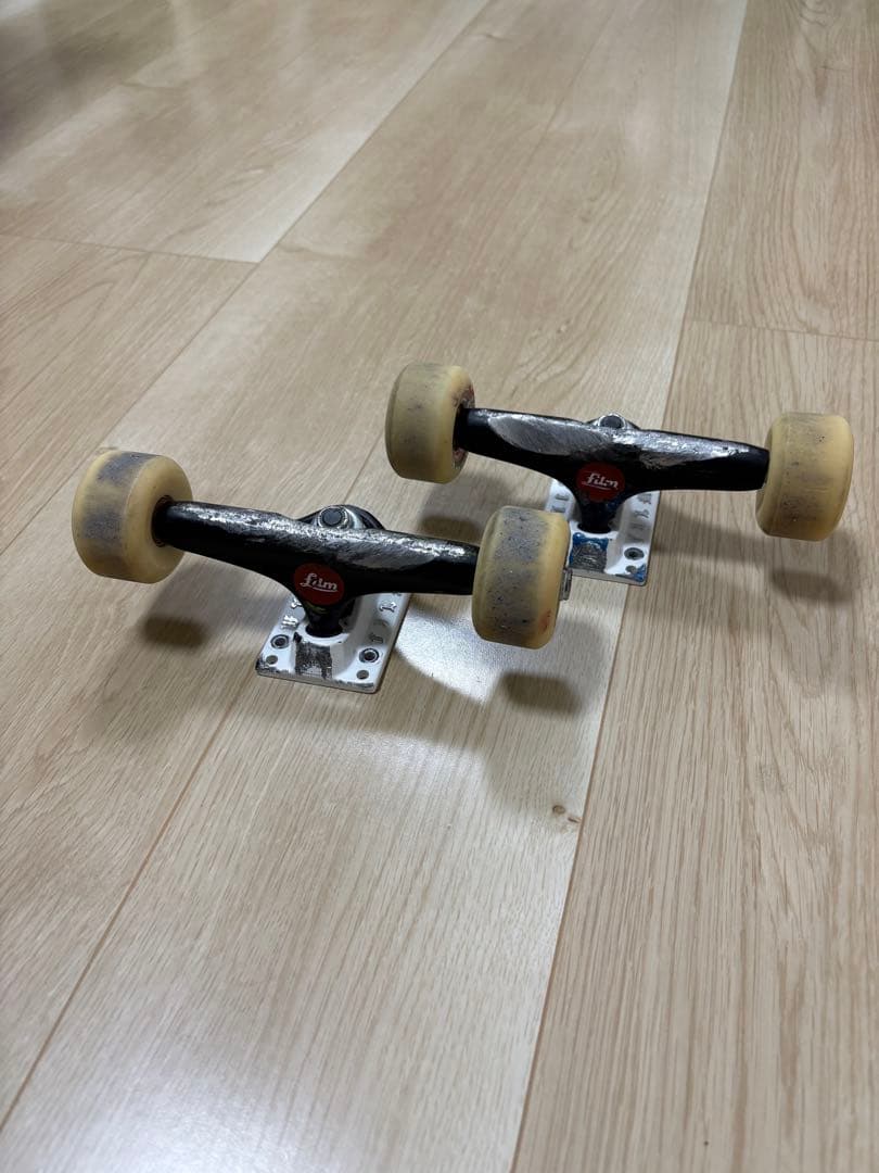 SPITFIRE WHEELS F4 54mm&FILM TRUCK中古セット