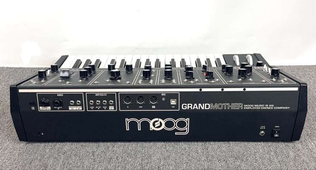 ●極美品 Moog GRANDMOTHER アナログシンセサイザー●