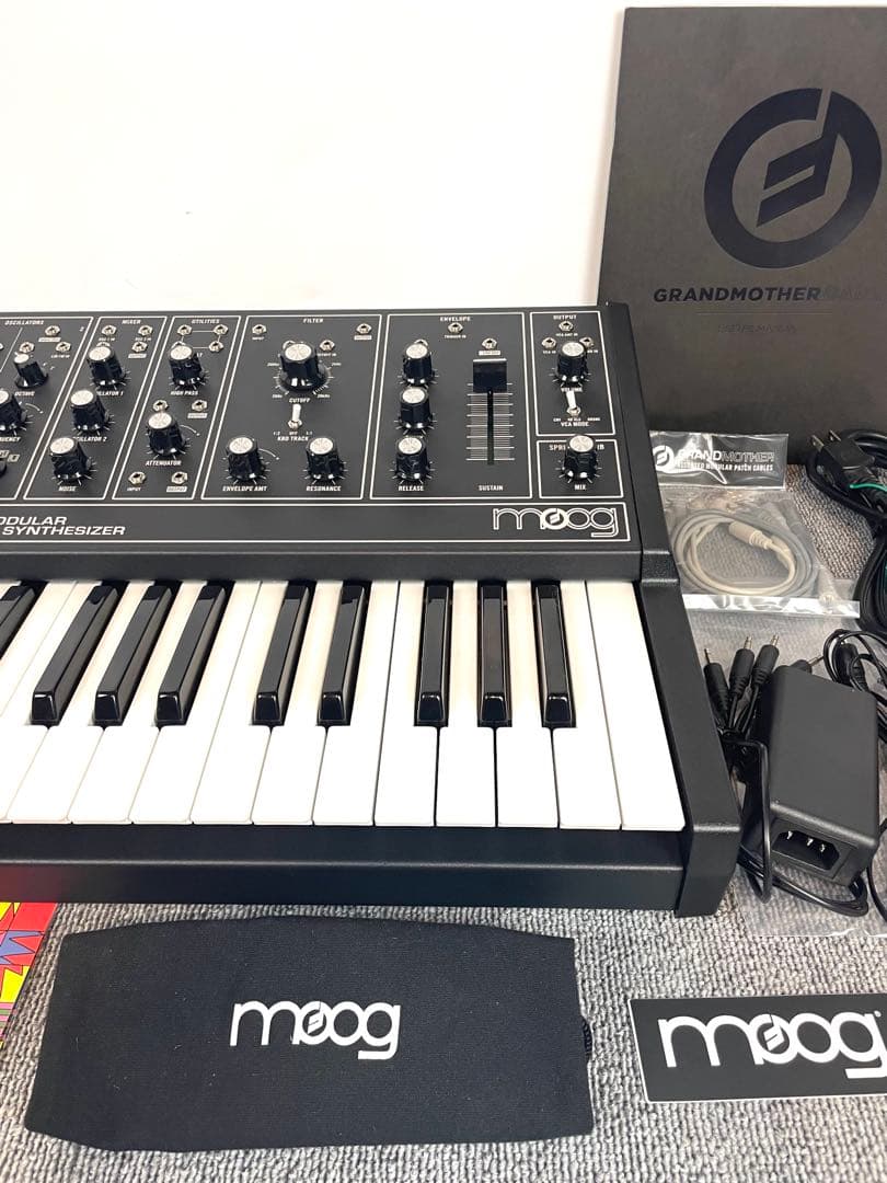 ●極美品 Moog GRANDMOTHER アナログシンセサイザー●