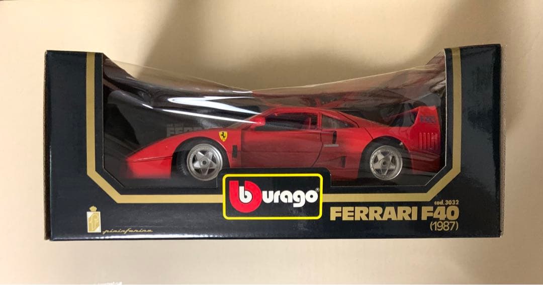 ブラーゴ　フェラーリ F40 (1987)　1/18