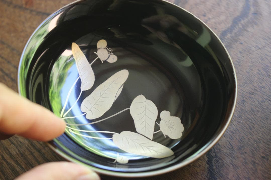 ばら売り可！時代金縁黒漆に優美な草花蒔絵の映える小皿6点（検輪島塗蒔絵皿菓子皿