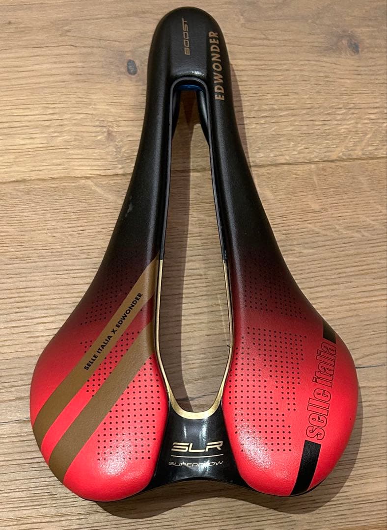 EdWonder X Selle Italia SLR Boost TMサドル