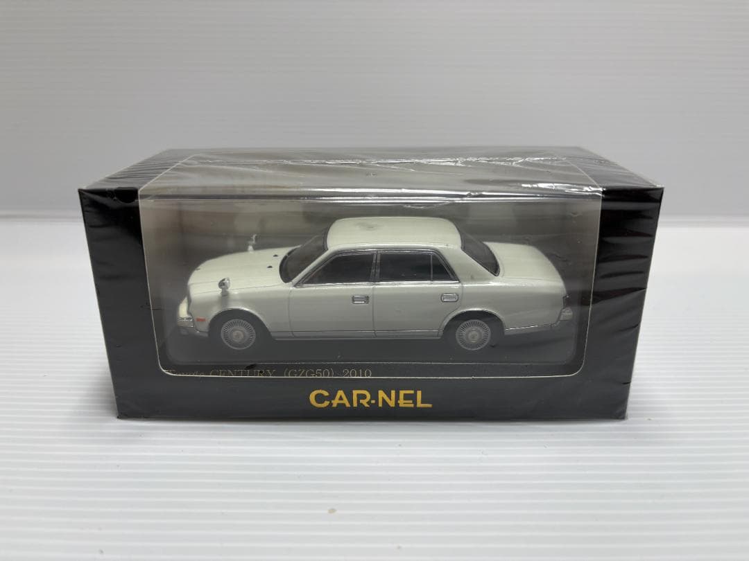 CARNEL ホワイト ミニカー 1/43