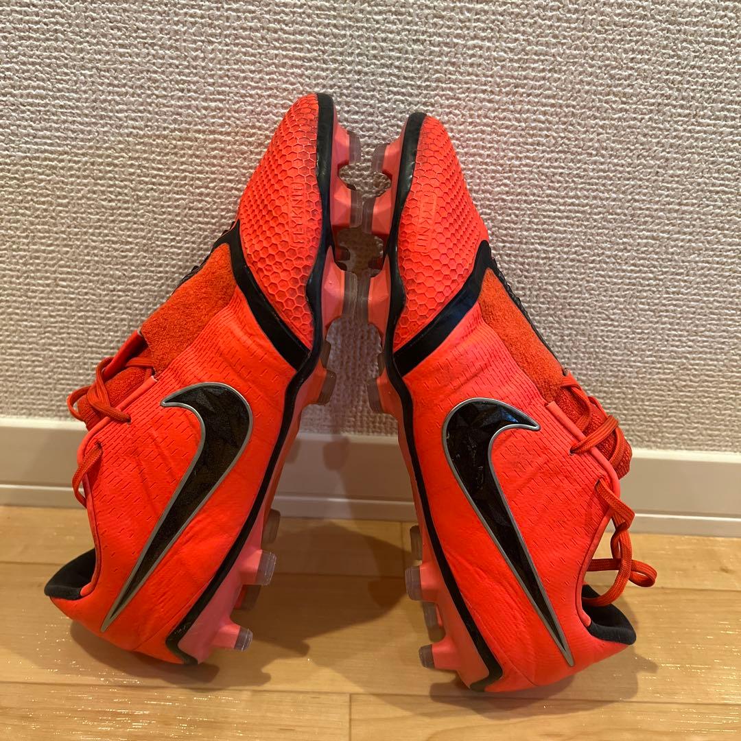 売り切り！Nike ファントムヴェノム　FG 26cm