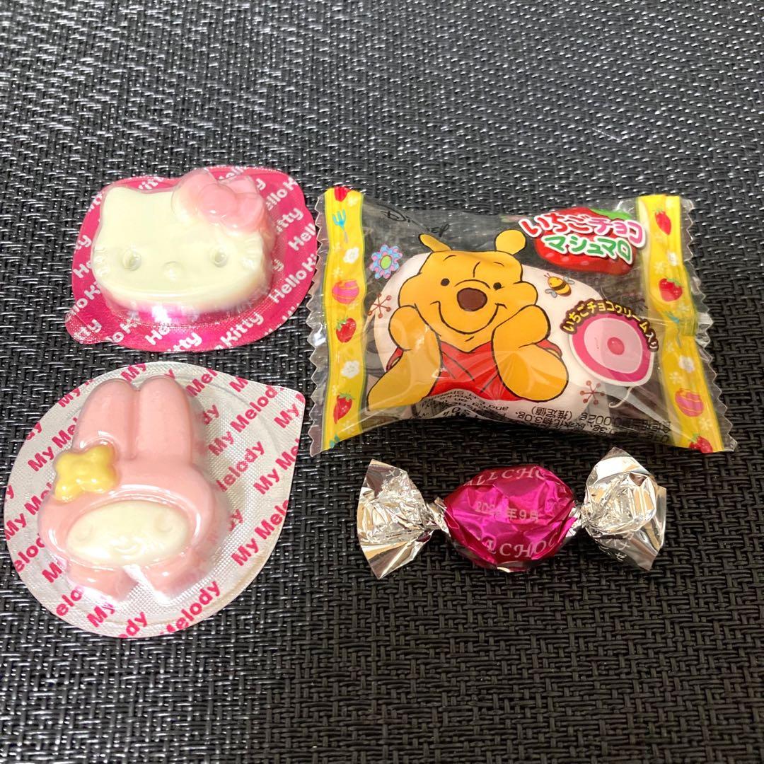 n_nＬバレンタインデープチギフト　お菓子3個入り　友チョコ　サンリオ