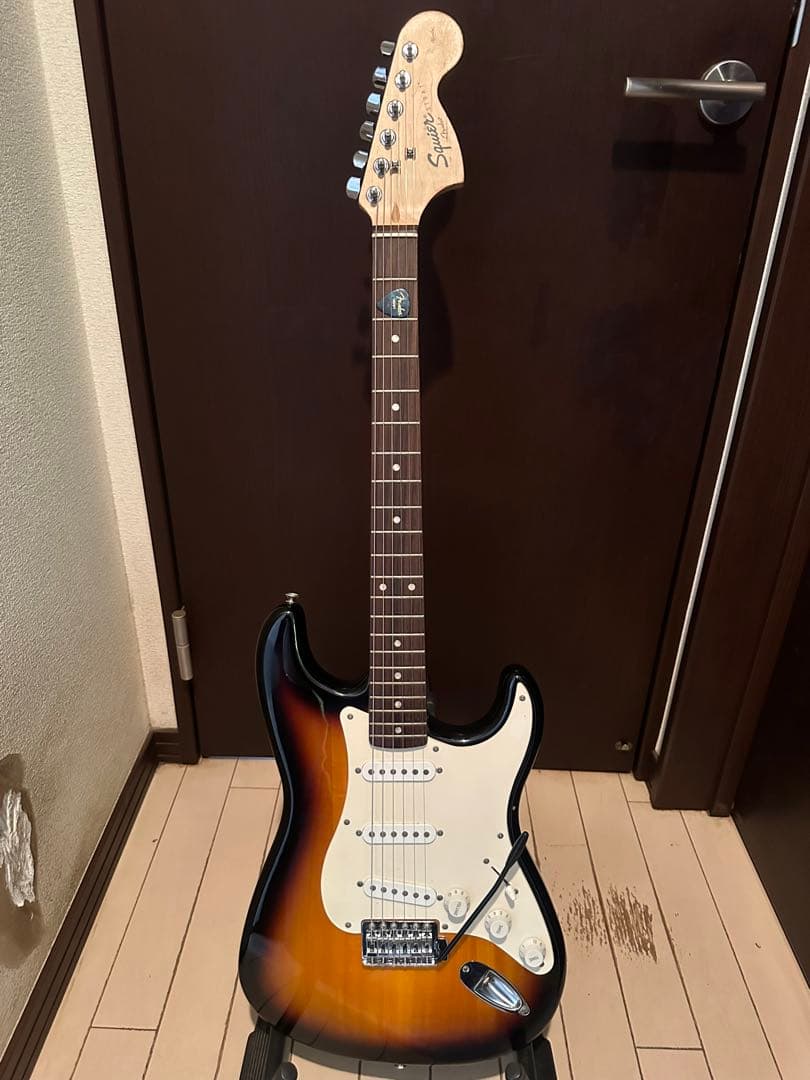 Squier ラージヘッド　ストラト