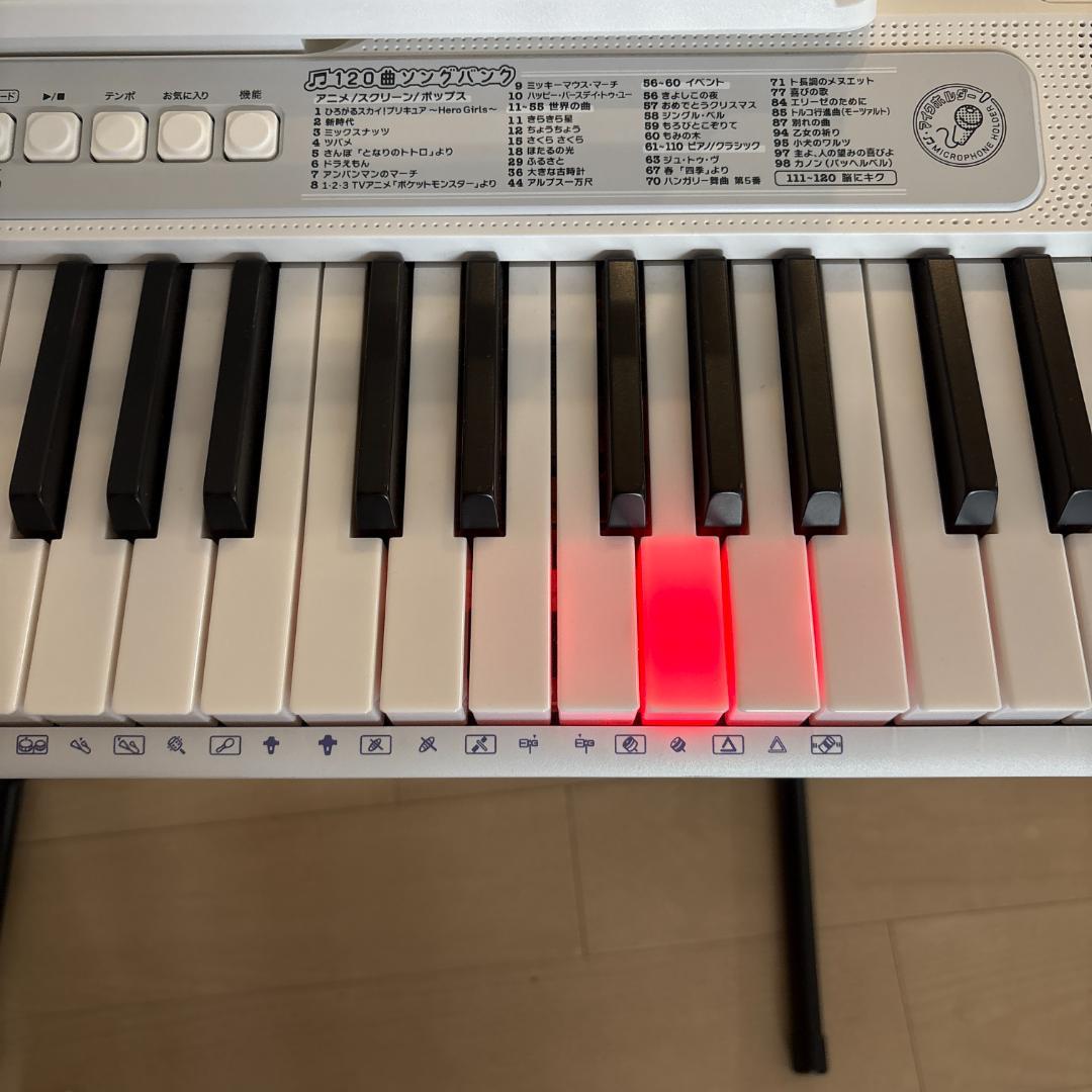 CASIO LK-330 光ナビゲーションキーボード 61鍵盤