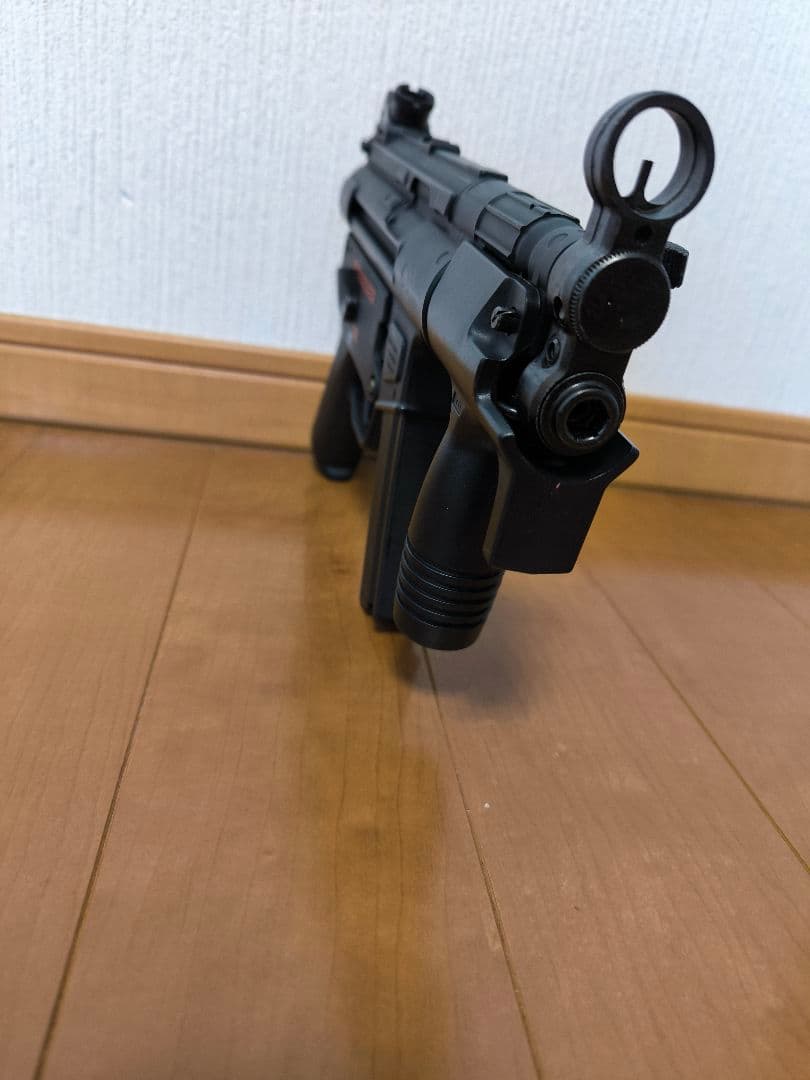 東京マルイHKMP5Kクルツお買い得フルセット充電器バッテリーロングマガジン付き