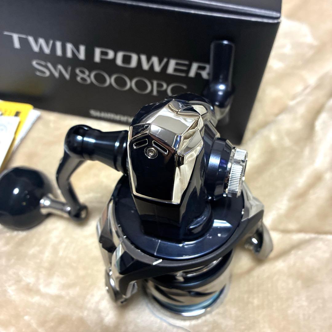 【美品】 TWIN POWER SW8000PG スピニングリール