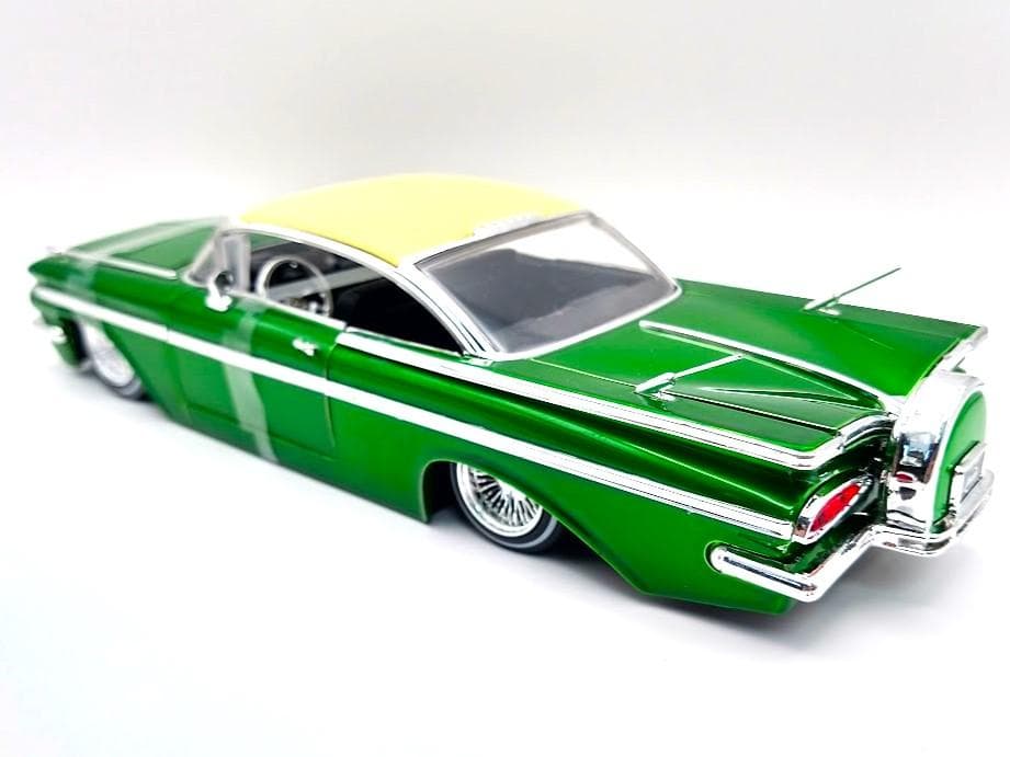 ジェイダトイズ 1/24 1959 シボレー インパラ CANDY GREEN