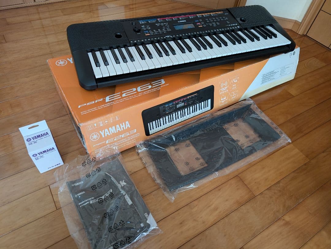 【極美品】YAMAHA　PORTATONE PSR-E263 キーボード