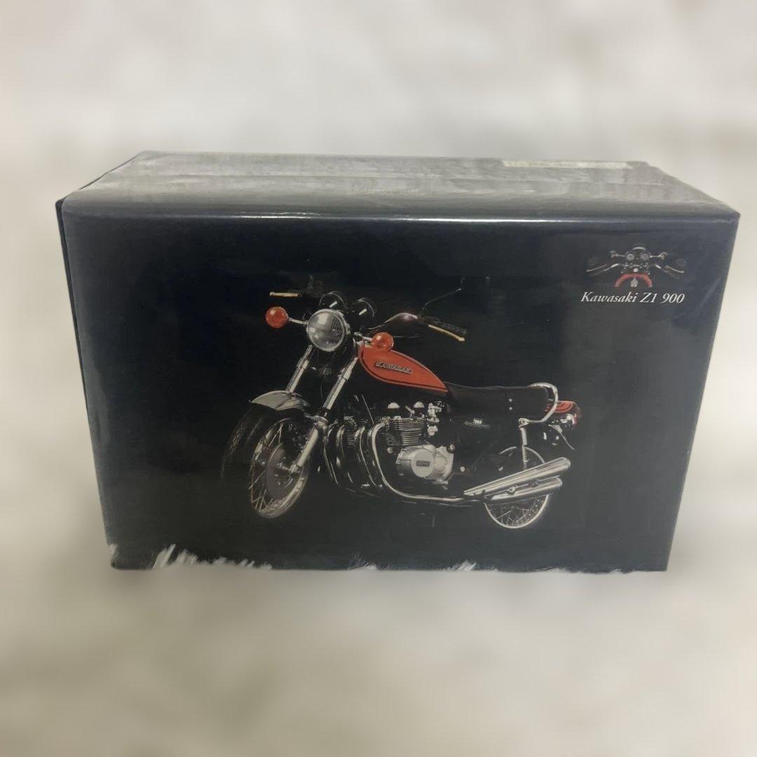 オートバイ・バイク MINICHAMPS Kawasaki Z1 900 1972 1:12