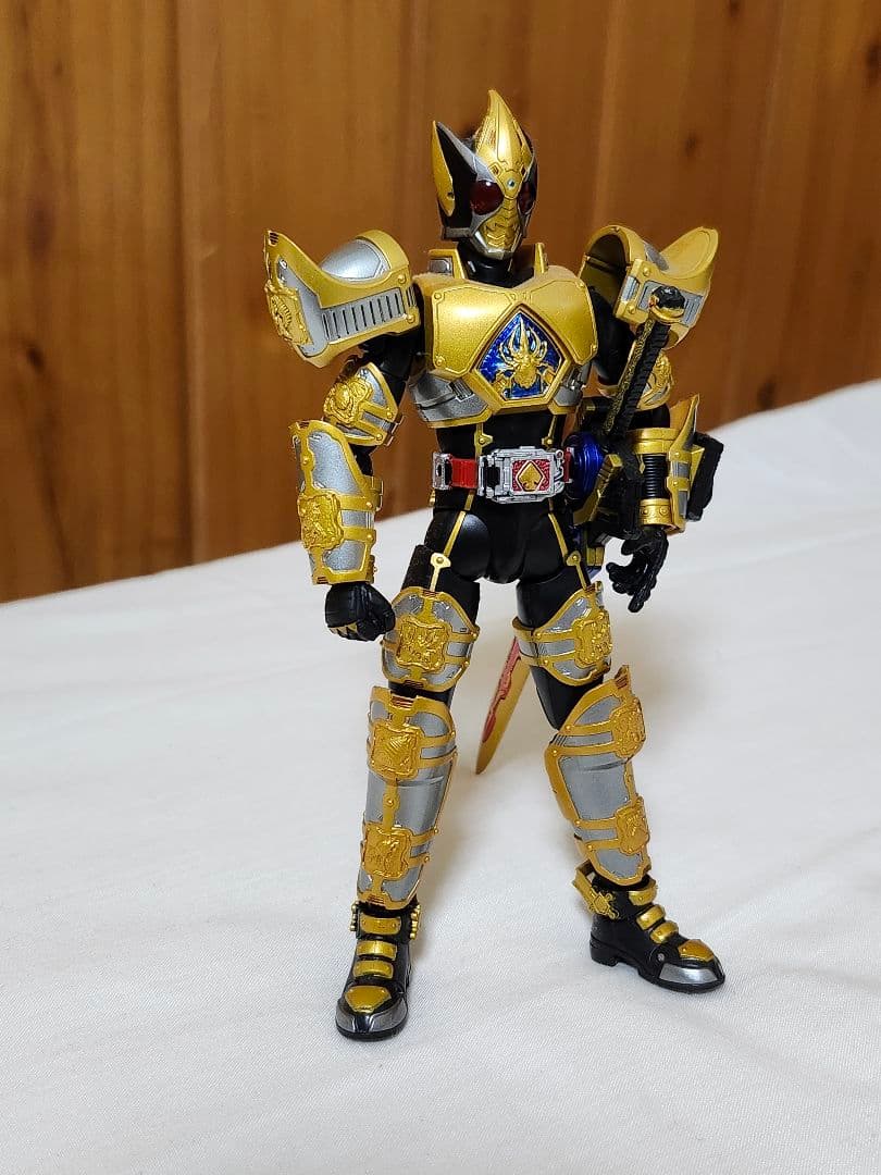 S.H.Figuarts　仮面ライダーブレイド キングフォーム　フィギュア