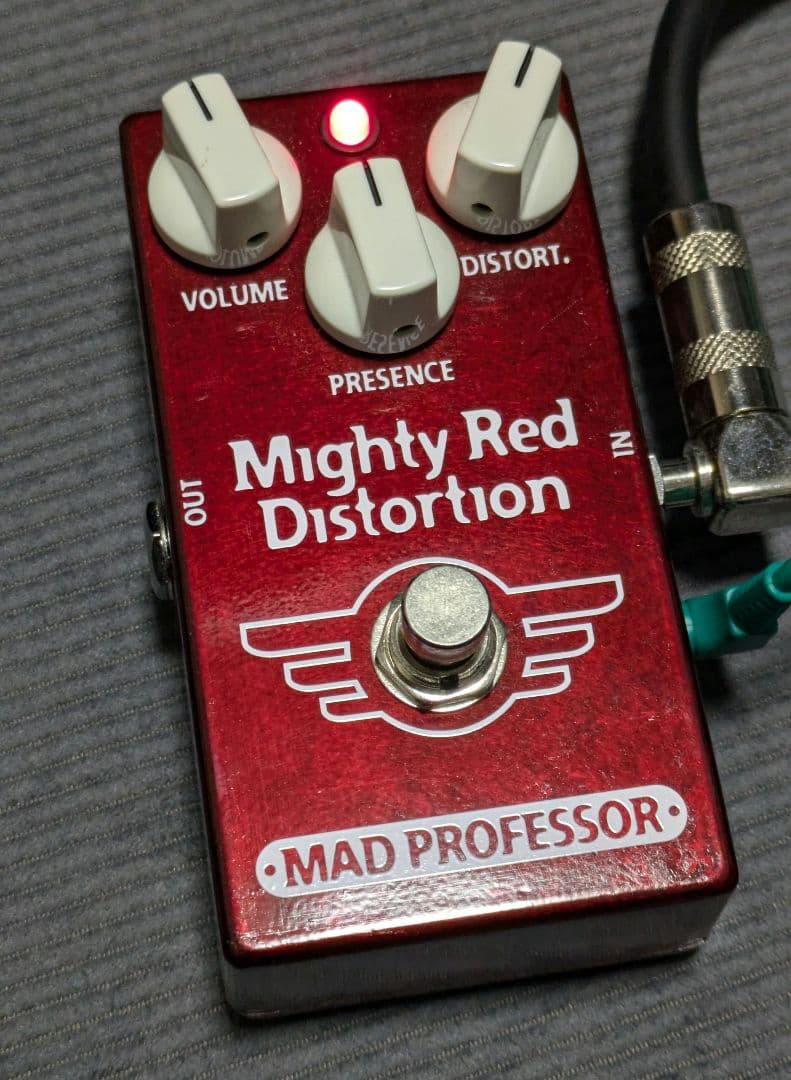 箱有 MAD PROFESSOR Mighty Red Distortion