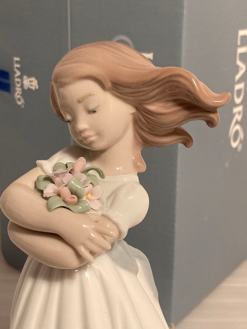 LLADRO Utopia 『さわやかな風』　陶器 リアドロ フォギュリン