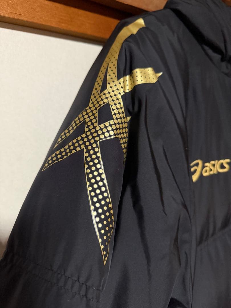 ASICS アシックス ロングベンチコート 黒×金 M JASPO 中綿 防寒