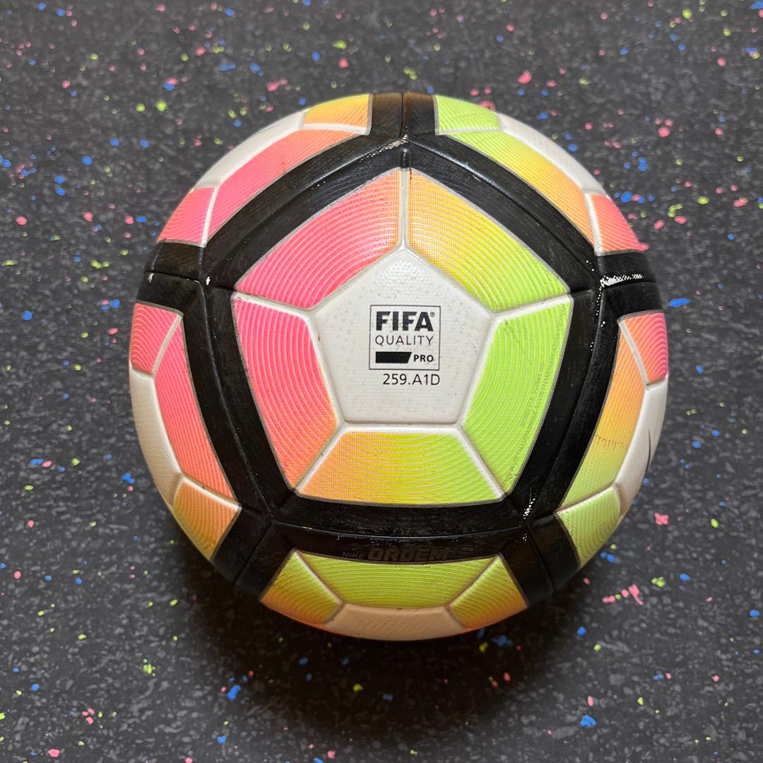 Nike ordem4 5号球　FIFA Quality Pro 公式球