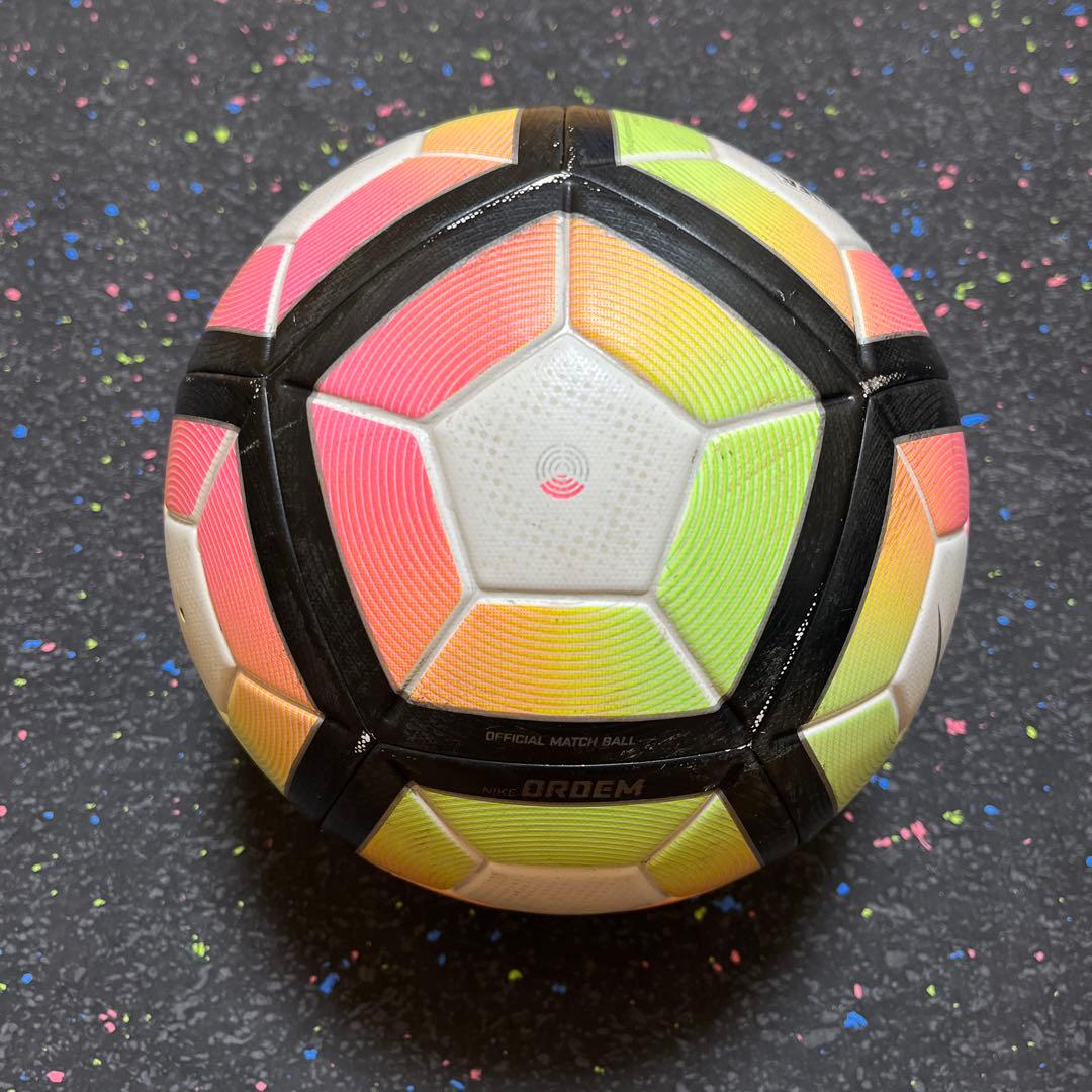 Nike ordem4 5号球　FIFA Quality Pro 公式球
