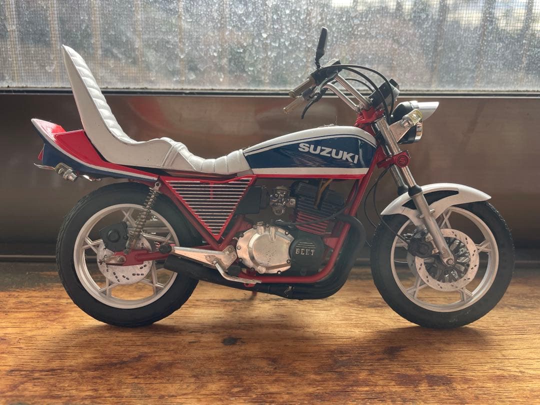 アオシマ　gsx400f 1/12 完成品