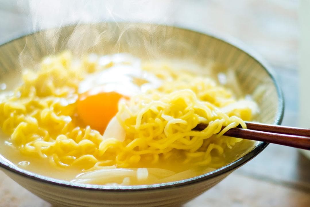 大特￥10400　NO1 うまかっちゃん　豚骨ラーメン九州博多庶民の豚骨ラーメン