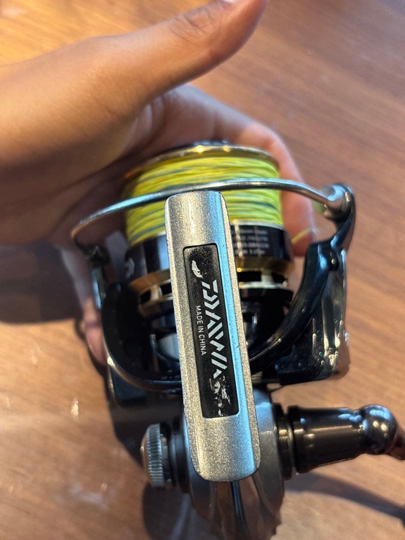 リール Daiwa VADEL 4000 Spinning Reel