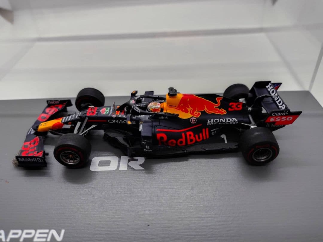 1/43 スパーク RedBull Racing　HONDA　RB16B