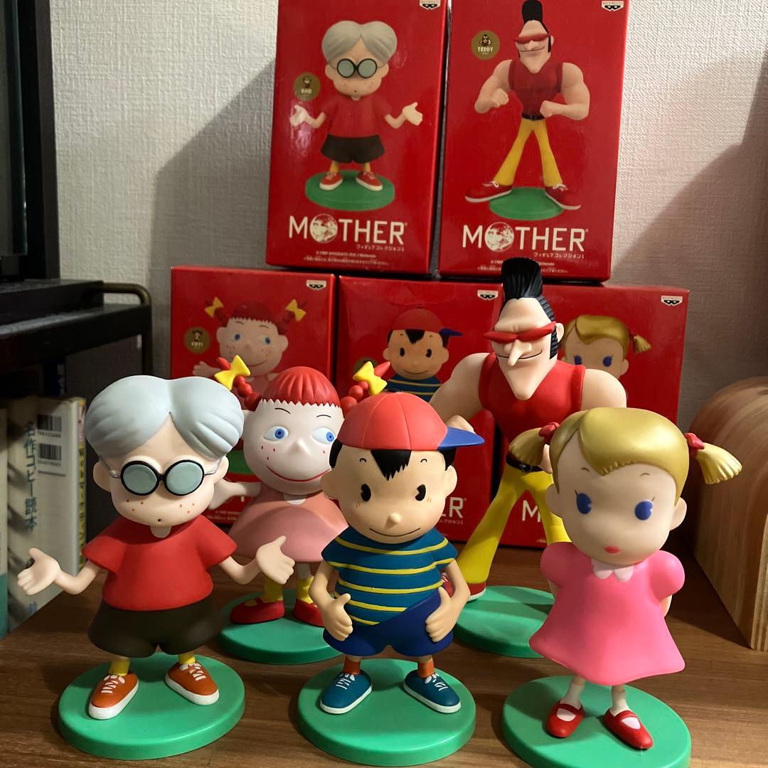 MOTHERフィギュアセット　プライズ