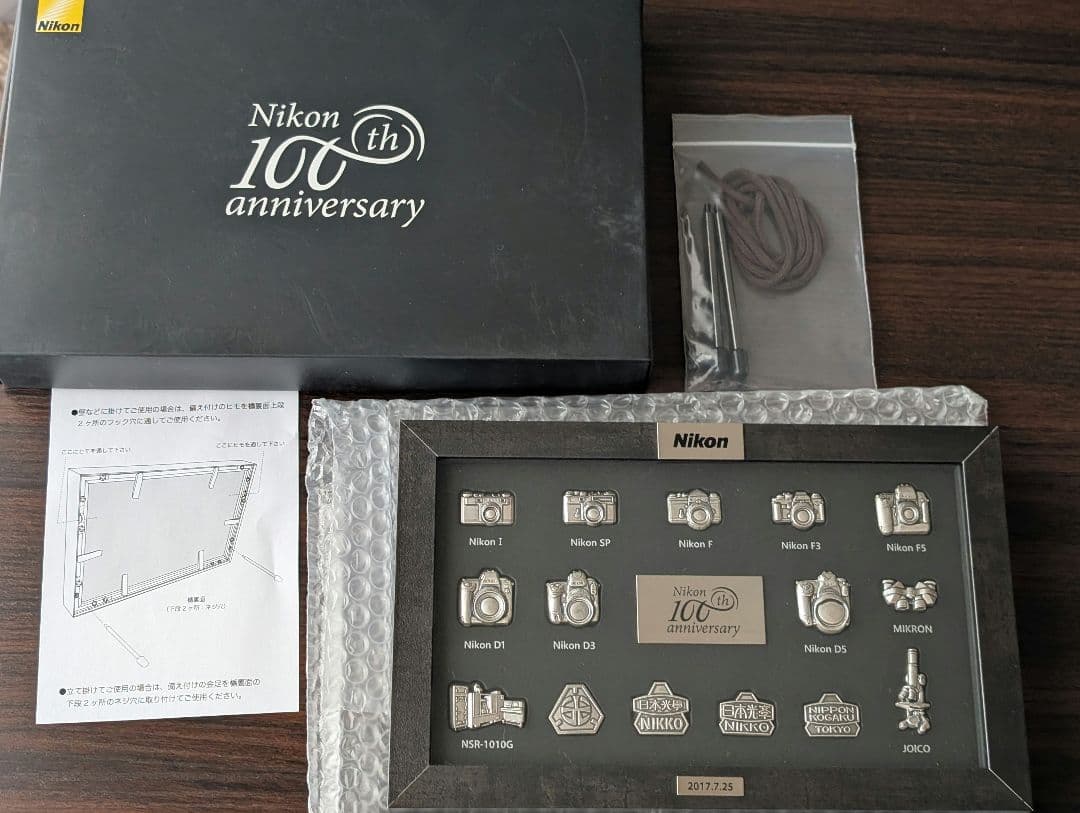 Nikon 100th Anniversary ピンズセット