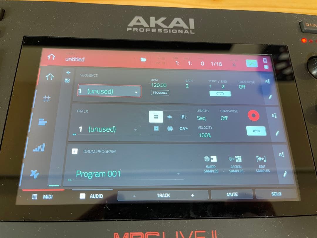 DJ機材 AKAI MPC Live II