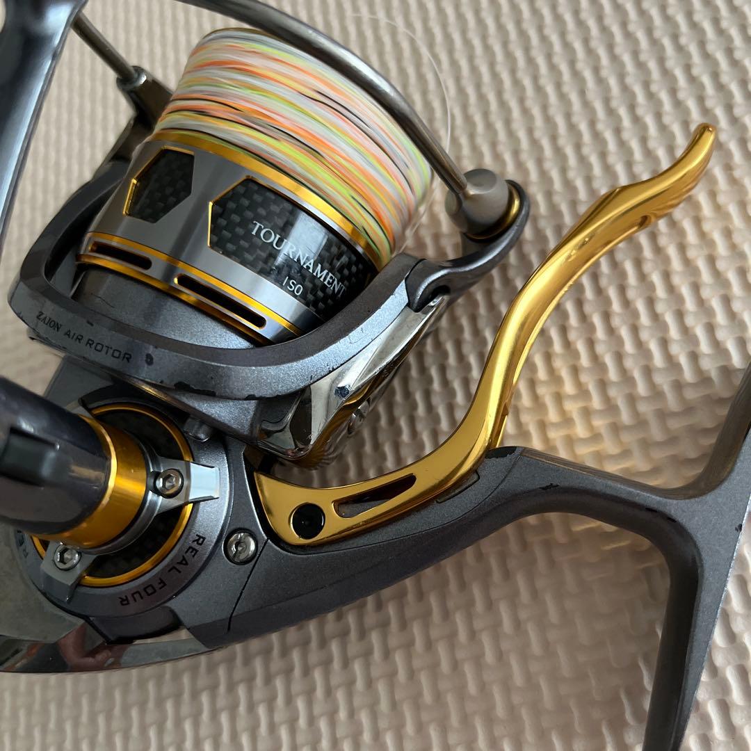 DAIWA トーナメントISO 2500HLBDスピニングリール