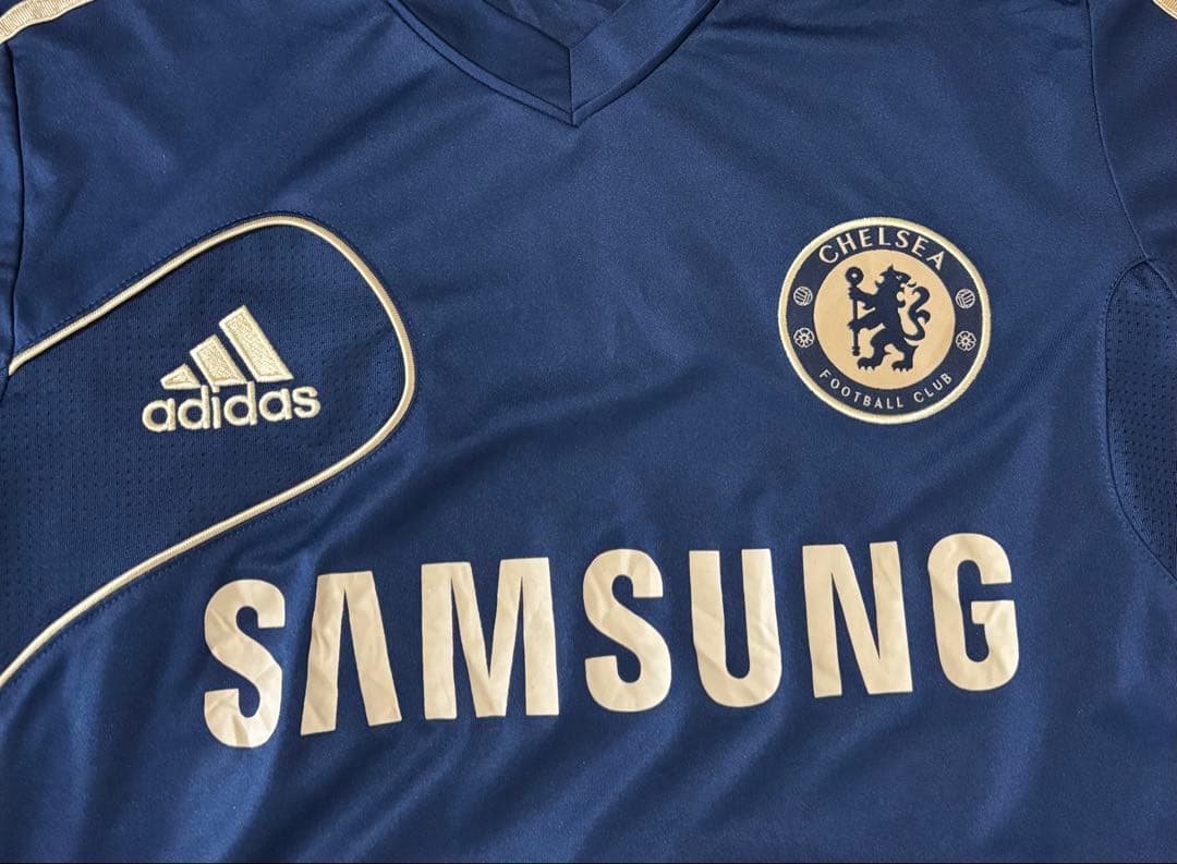 adidas CHELSEA チェルシー　刺繍ロゴ　サッカーシャツ　ユニフォーム
