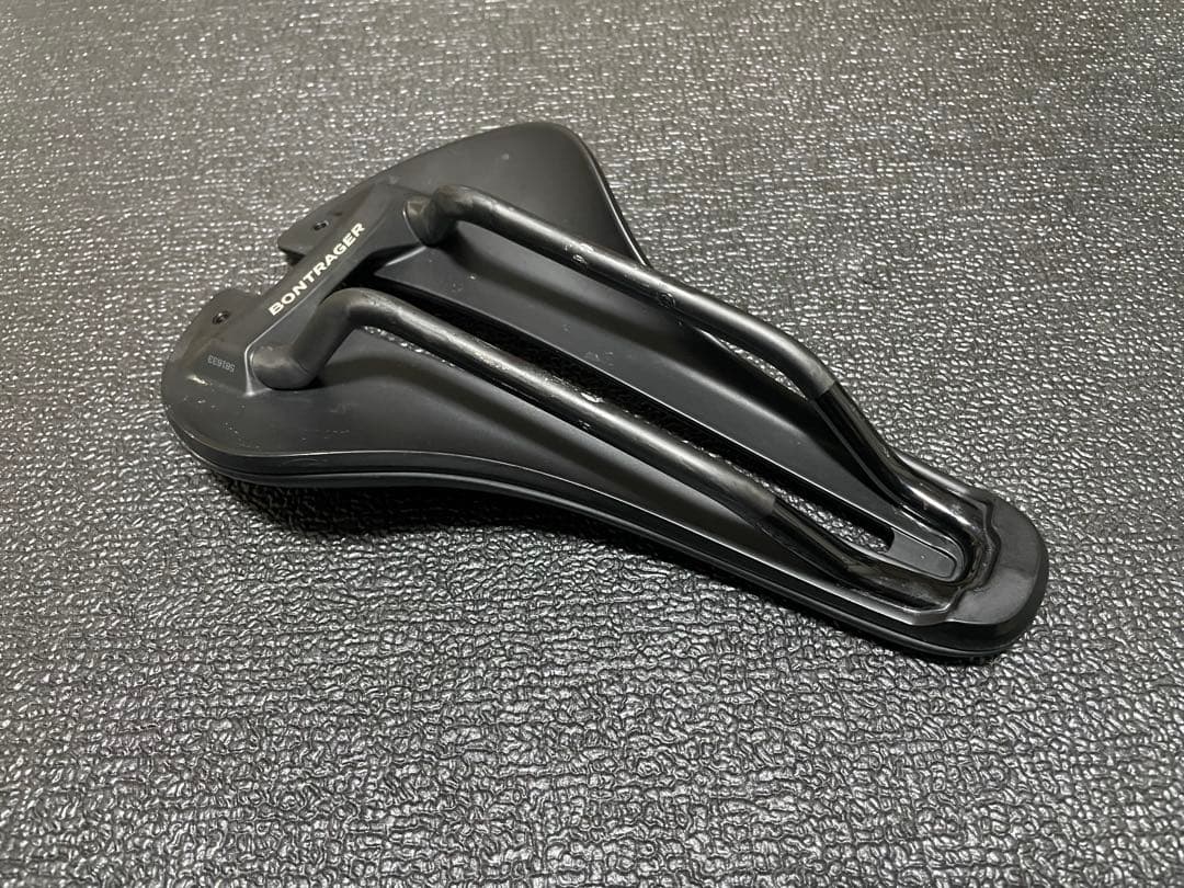 bontrager aeolus pro カーボン サドル 145mm