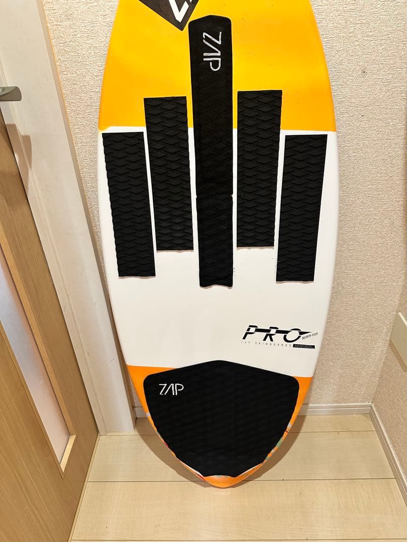 ZAP PRO スキムボード 137cm　カバー付　デッキパッド付