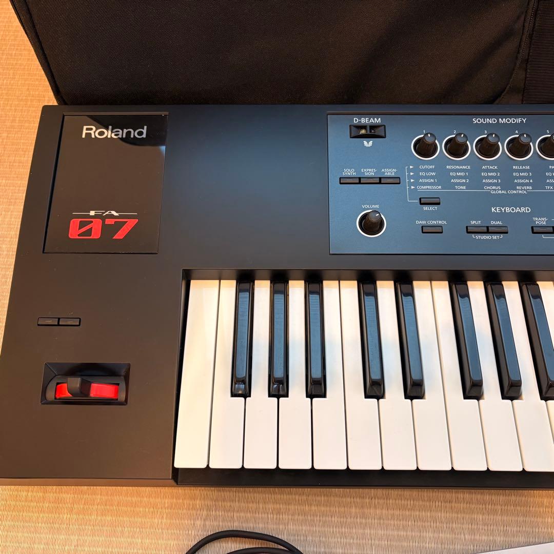 Roland FA-07 キーボード 76鍵盤 シンセサイザー　美品！！