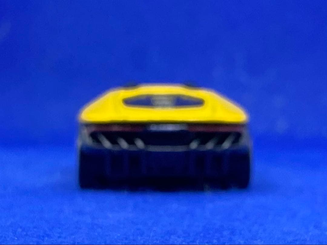 Hotwheels '16 L. Centenario Roadster 黄